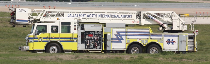 DFW Tower.com // DFW Airport Vehicles & Airfield Equipment